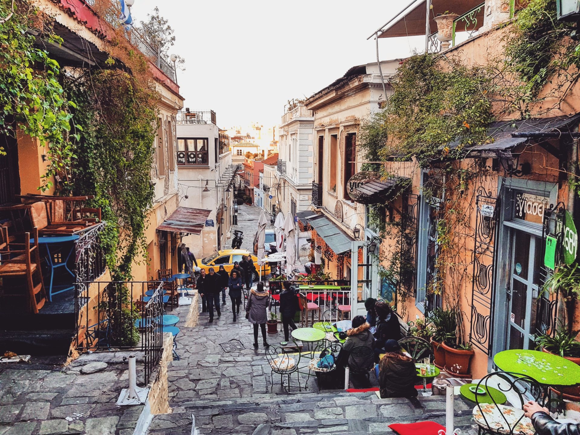 11 photo reasons to fall in love with Plaka neighbourhood in Athens ...